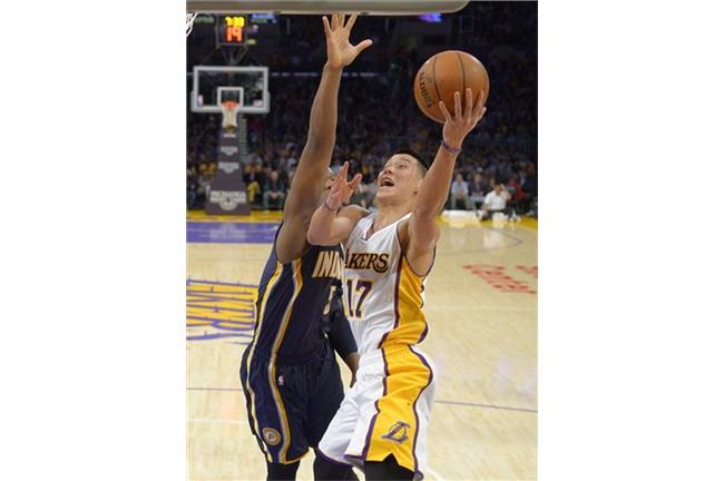 NBA／「豪」表現！林書豪飆18分全隊最高 率湖人止敗 | 生活 | 三立新聞網 SETN.COM