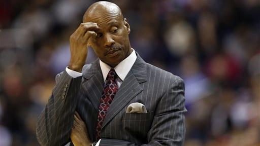 NBA／湖人後場人滿為患 拜總：Kobe嘗試改打大前鋒 | 運動 | 三立新聞網 SETN.COM