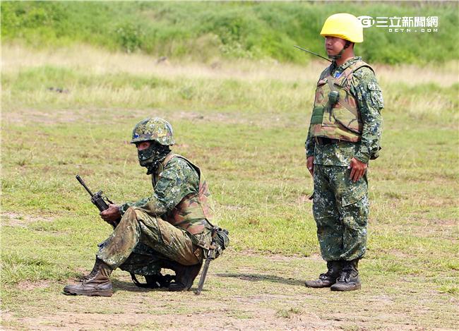 澎防部步兵營步兵必須通過戰鬥射擊｜娛樂圖輯｜娛樂星聞 Starsetncom