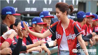 Lamigo桃猿「五子趴」林予晞開球｜娛樂圖輯｜娛樂星聞 STAR.SETN.COM