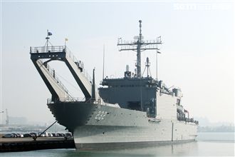 陸戰隊AAV7兩棲突擊車實施登陸作戰｜娛樂圖輯｜娛樂星聞 STAR.SETN.COM