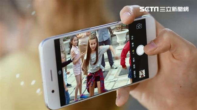 前後2000萬 OPPO R11來了 | 科技 | 三立新聞網 SETN.COM