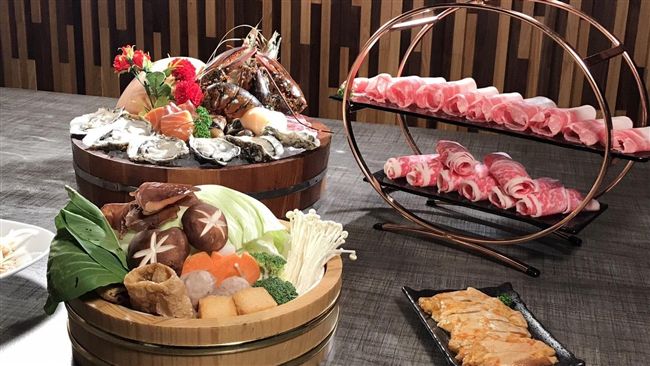 愛吃海鮮的看過來！絕對不能錯過CP值爆表的活體海鮮鍋 | 旅遊 | 三立新聞網 SETN.COM