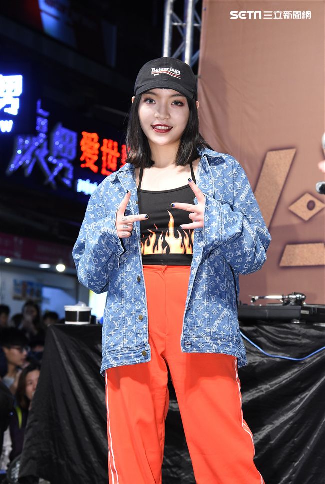 嘻哈女歌手VAVA專輯簽唱會｜娛樂圖輯｜娛樂星聞 STAR.SETN.COM