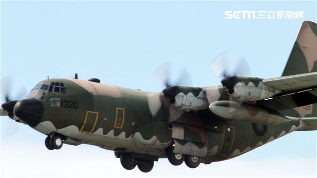 C-130飛印尼「慈航賑災」 他爆：險掉大海回不來 | 政治 | 三立新聞網 SETN.COM