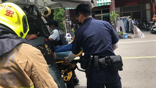 誰打119？警登門遭回「沒人報案」 上樓驚見男抽搐失禁 | 社會 | 三立新聞網 SETN.COM