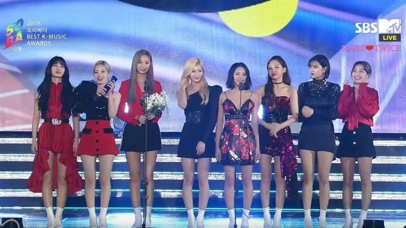 TWICE奪下3獎成員撂3國語言 周子瑜罕見以雙語致詞 | 娛樂星聞 | 三立新聞網 SETN.COM