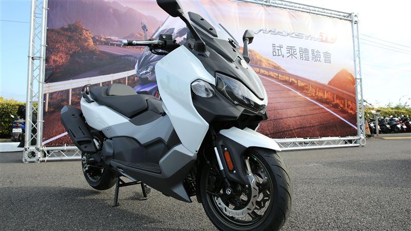 SYM雙缸旗艦旅跑 Maxsym TL台灣首發 | 汽車 | 三立新聞網 SETN.COM