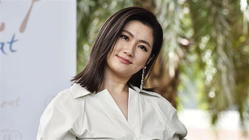 孤枕難眠！Selina認了想念「那個」床伴 希望能回來 | 娛樂星聞 | 三立新聞網 SETN.COM