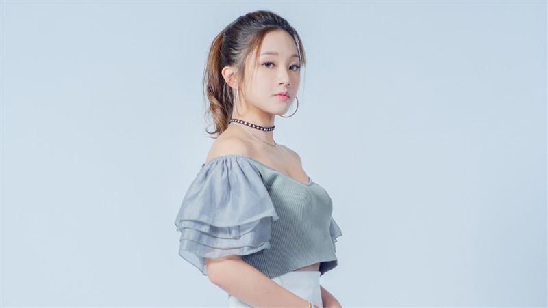 歌女洩UU巨胸！賀一航乾女賴慧如為錢喝到吐 誤入潛規則 | 娛樂星聞 | 三立新聞網 SETN.COM