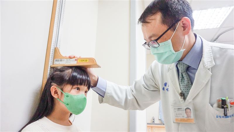 「小六身高127公分」竟是內分泌疾病 治療後長到170 | 健康 | 三立新聞網 SETN.COM
