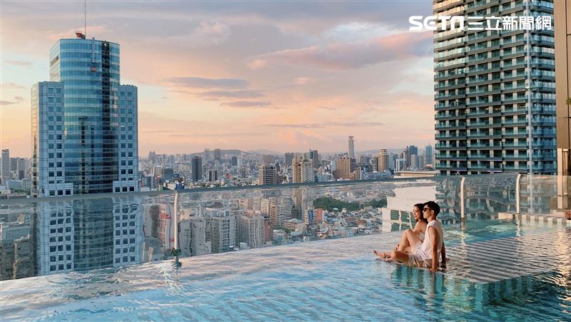 開箱／高雄承億酒店來了！「24F無邊際泳池」底下全透明 | 旅遊 | 三立新聞網 SETN.COM