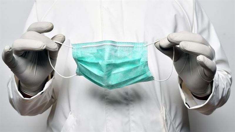 別囤積！囗罩和疫苗一樣會「屆效」 醫師揭防護關鍵在「靜電」 | 祝你健康 | 三立新聞網 HEALTH.SETN.COM