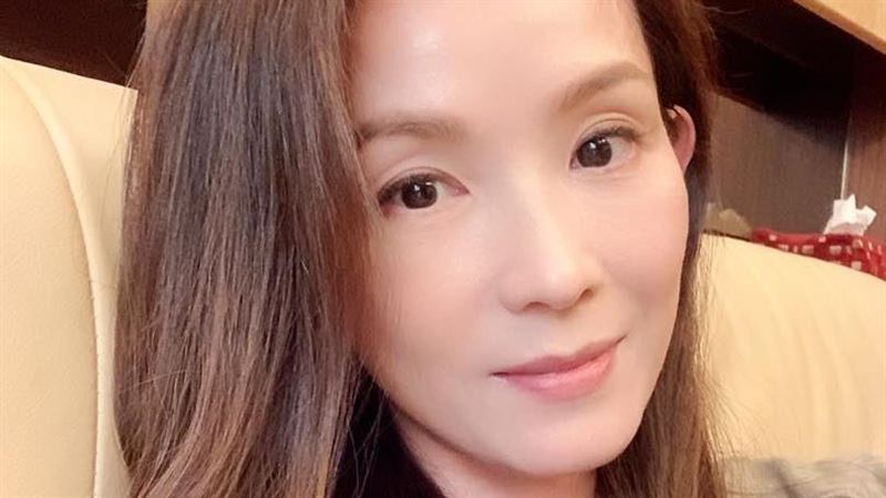 54歲葉全真墾丁戲水 下海照片曝光！怕大家體力吃不消 | 娛樂星聞