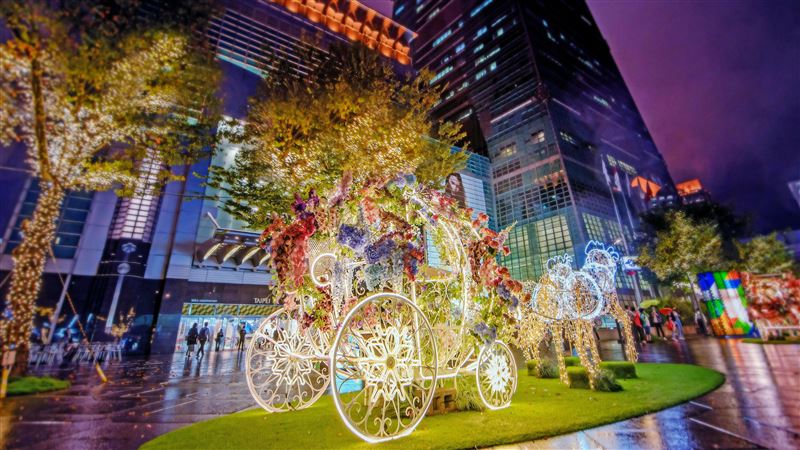 101雙跨年來了！精品耶誕樹、玫瑰光廊美翻 董座：估帶動1000萬人潮 | 生活 | 三立新聞網 SETN.COM