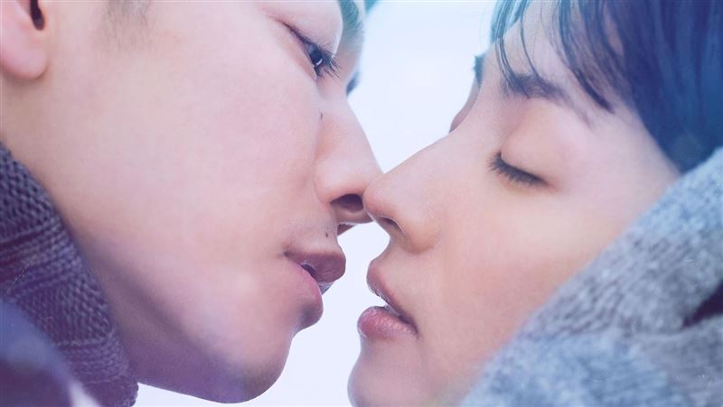 《First Love 初戀》真正結局曝光！超甜大彩蛋揭曉 3度熱吻畫面流出 | 娛樂星聞