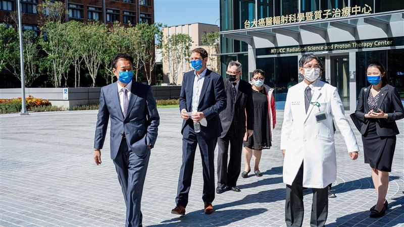 BNT其實沒賣那麼貴！郭台銘曝內幕：中間被上海復星賺走 | 財經 | 三立新聞網 SETN.COM