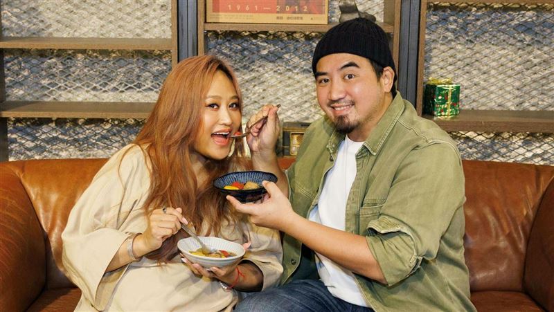 家家Matzka共曝喜訊！好友變「家人」 曝光出道前共同創作甜蜜情歌 | 娛樂星聞