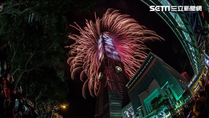 獨家／台灣之光的101煙火！剛奪紐約攝影賽9金 他教你拍出「與眾不同」 | 生活 | 三立新聞網 SETN.COM