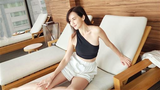 Joeman搶先開箱iPhone15「2超驚人改變」嗨翻：真的是朝思暮想！ | 娛樂星聞