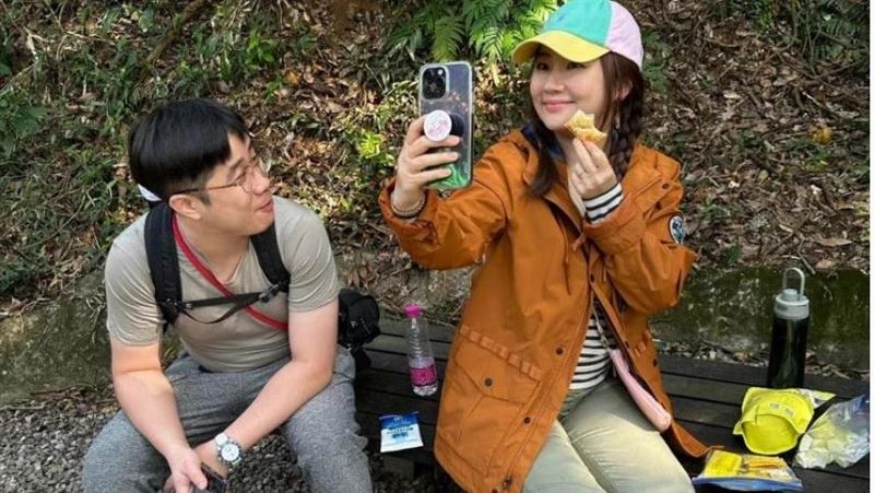 Selina新男友是誰？小7歲酒商財力不輸她 跑遍超商買「香菜」擄芳心 | 娛樂星聞 | 三立新聞網 SETN.COM