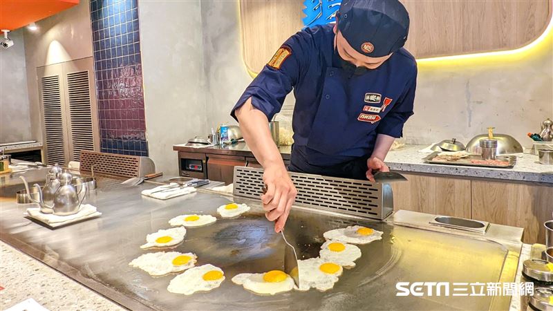 快看身分證！「中1碼」王品新鐵板燒「就饗」79折 荷包蛋免費吃 | 生活 | 三立新聞網 SETN.COM