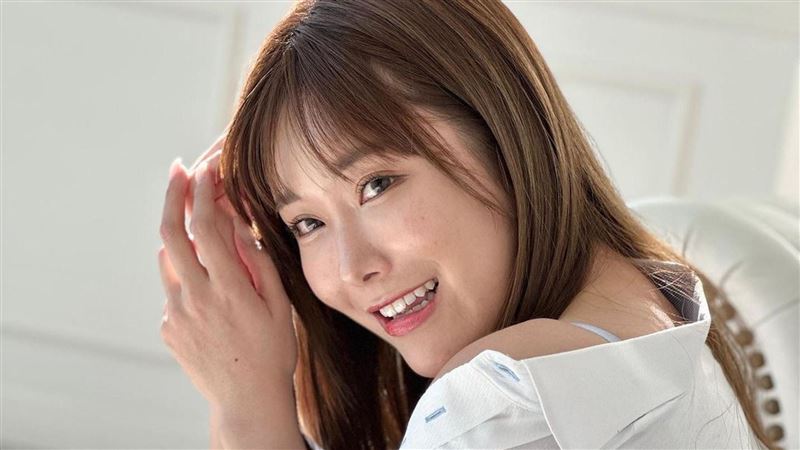 小六就想愛愛！女星飛日本9天拍2部AV 「肉搏清水健」讚不絕口 | 娛樂星聞