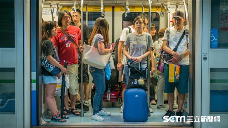 今起輕症免隔離「7大措施全取消」 上班上課怎請假？9大QA一次看 | 生活 | 三立新聞網 SETN.COM