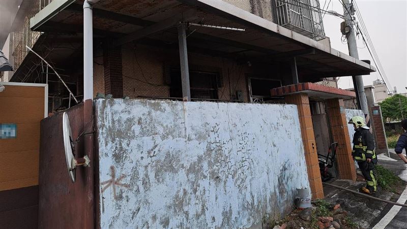 三峽民宅傍晚傳惡火！65歲獨居屋主倒臥客廳 送醫搶救仍宣告不治 | 社會 | 三立新聞網 SETN.COM