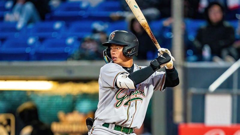 鄧愷威本季初登板飆10K 鄭宗哲開轟還跑三壘打 | 運動 | 三立新聞網 SETN.COM