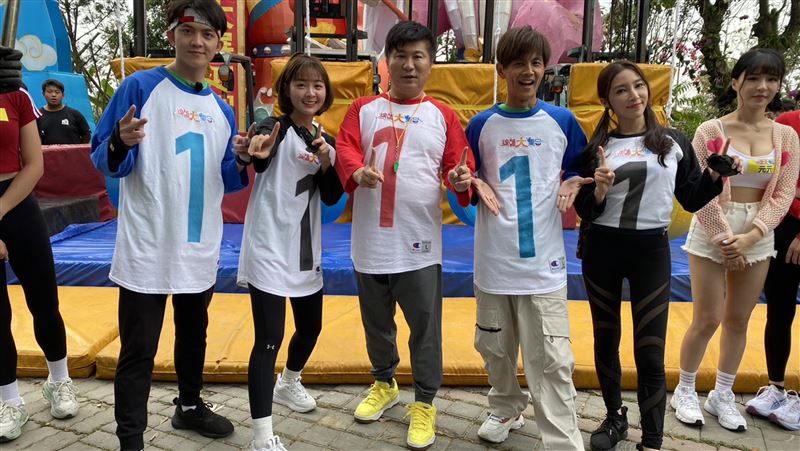 下面一位！《綜藝大集合》開錄1111集 胡瓜曝：送出近4000萬紅包 | 娛樂星聞