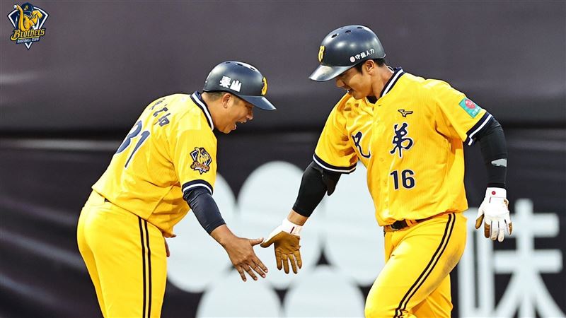 周思齊41歲開轟 成為中信兄弟隊史新紀錄 | 運動 | 三立新聞網 SETN.COM