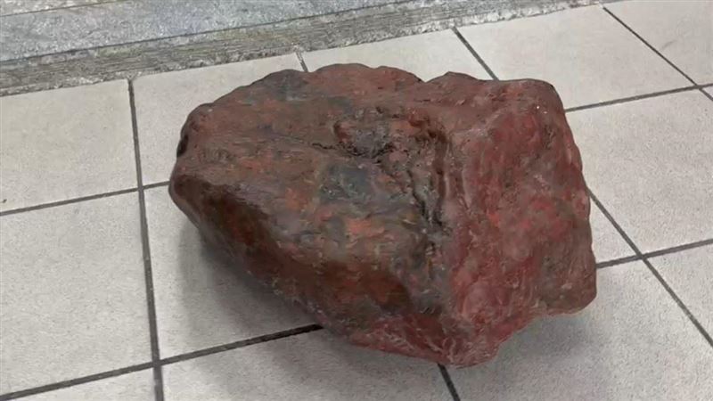 65公斤「總統石」5000元買到？台東警破獲玉石竊案 慣竊落網辯詞警不信 | 社會 | 三立新聞網 SETN.COM