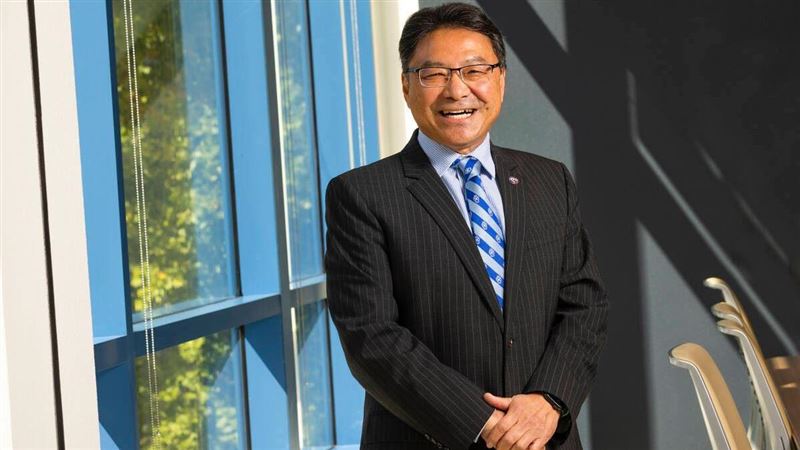 台東小孩昔日赴美洗碗賺學費！李明東62歲拚上索諾瑪州立大學校長 | 生活 | 三立新聞網 SETN.COM