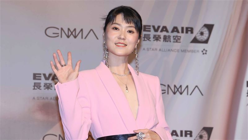 金曲34／張三捲性騷風波！緋聞女友曹雅雯露面回應了 私下訊息曝光 | 娛樂星聞 | 三立新聞網 SETN.COM