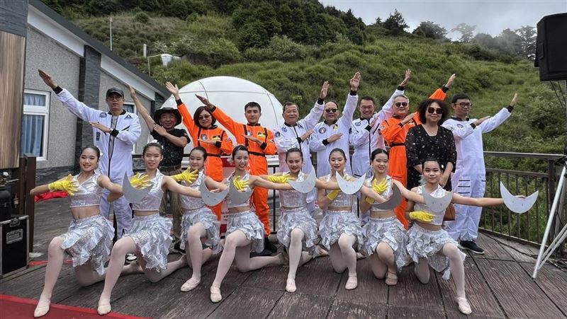 合歡山鳶峰圓頂遠端觀測天文台開幕 民眾可360度觀測星空 | 生活 | 三立新聞網 SETN.COM