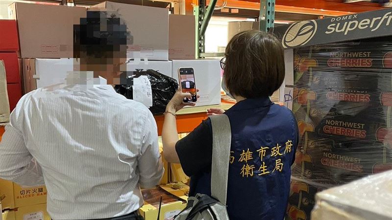 衛生局查緝畫面曝光！好市多起士驗出一級致癌物 750公斤已流出市面 | 生活 | 三立新聞網 SETN.COM