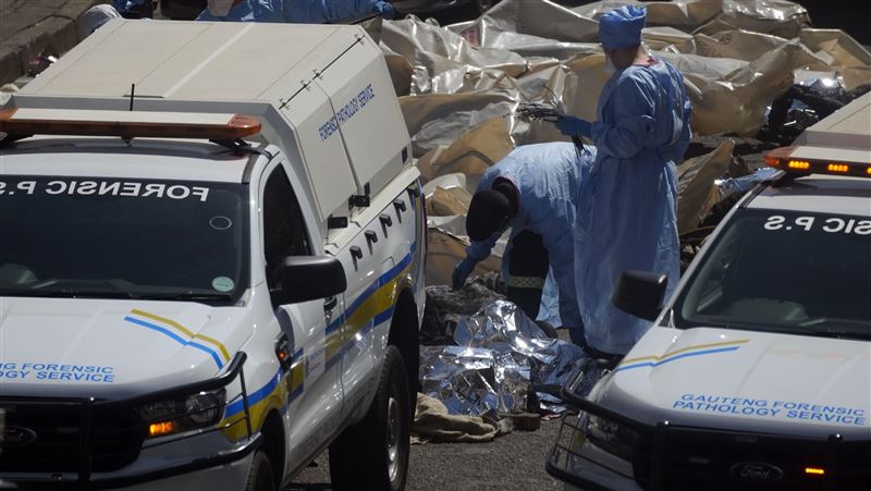 南非違法住房惡火「74死61傷」12童命喪火窟 遺體燒焦無法辨識 | 國際 | 三立新聞網 SETN.COM