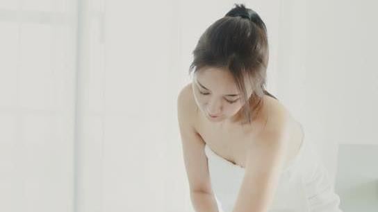 離婚3年大解放！46歲何妤玟全裸脫光 「火辣寫真照」大放送 | 娛樂星聞 | 三立新聞網 SETN.COM