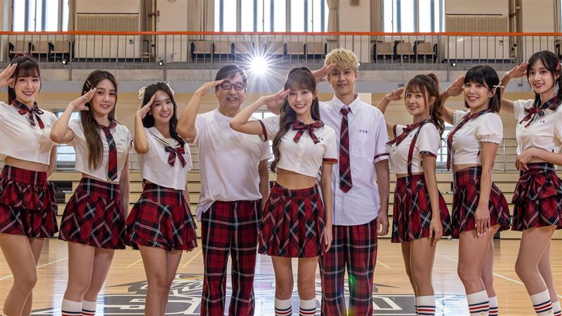 樂天最兇萌妹是她！林襄化身學生妹拍MV辣破表 襯衫快爆惹火身材藏不住 | 娛樂星聞 | 三立新聞網 SETN.COM