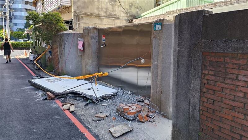 新店工安意外！62歲工人整修老屋 遭水泥雨遮崩落重壓身亡 | 社會 | 三立新聞網 SETN.COM