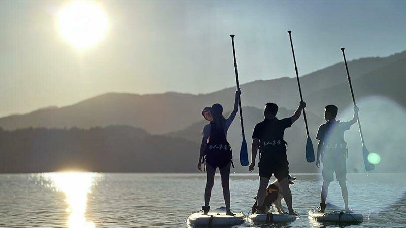 日月潭SUP立槳體驗人氣全攻略 五種主題玩法！絕美空靈秘境 │ 旅遊頻道 │ 三立新聞網 SETN.COM