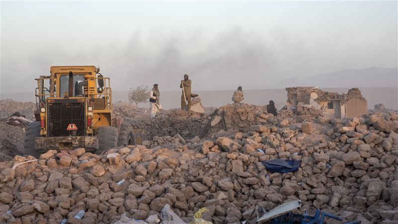 阿富汗強震至少2400人罹難！救難人員持續搜尋生還者 | 國際 | 三立新聞網 SETN.COM