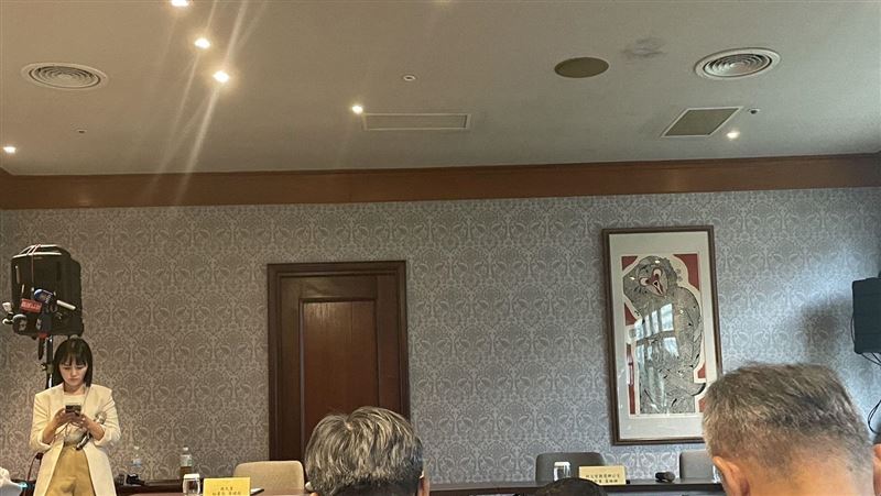 原訂1630！藍白合會前會密談3hrs「連延2次」拖至1650召開會後記者會 | 政治 | 三立新聞網 SETN.COM