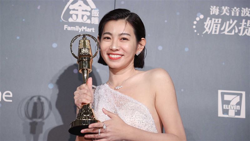 金鐘58／曾被認為嘻嘻哈哈！米可白出道18年「轉型成功得獎」喊話不漲價 | 娛樂星聞 | 三立新聞網 SETN.COM