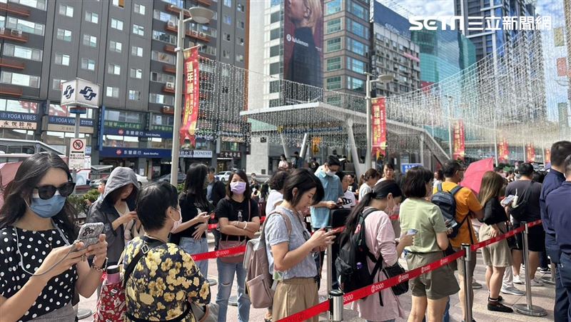 SOGO周年慶首日湧千人！頭香7點就到 爆買18萬家電「免費送iPhone15」 | 生活 | 三立新聞網 SETN.COM