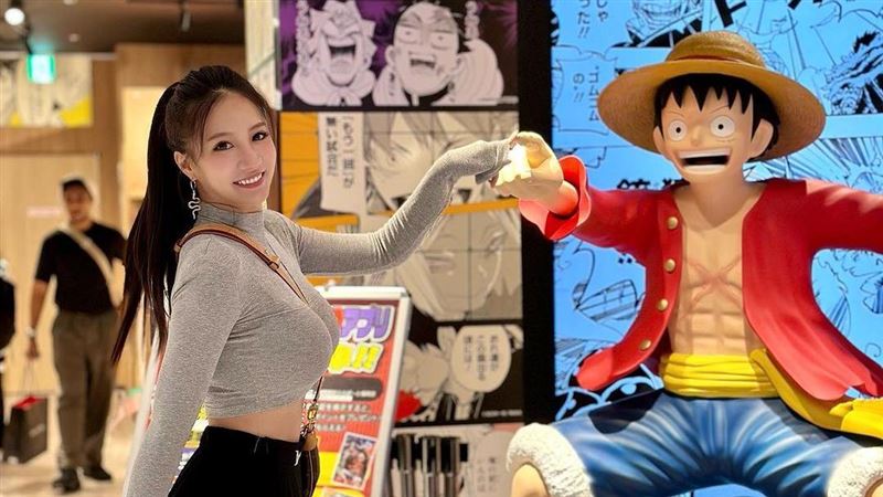 真人蛇姬合體魯夫了「螢幕CP」終於相遇「女帝穿太薄」犯規身材全現形！ | 娛樂星聞 | 三立新聞網 SETN.COM