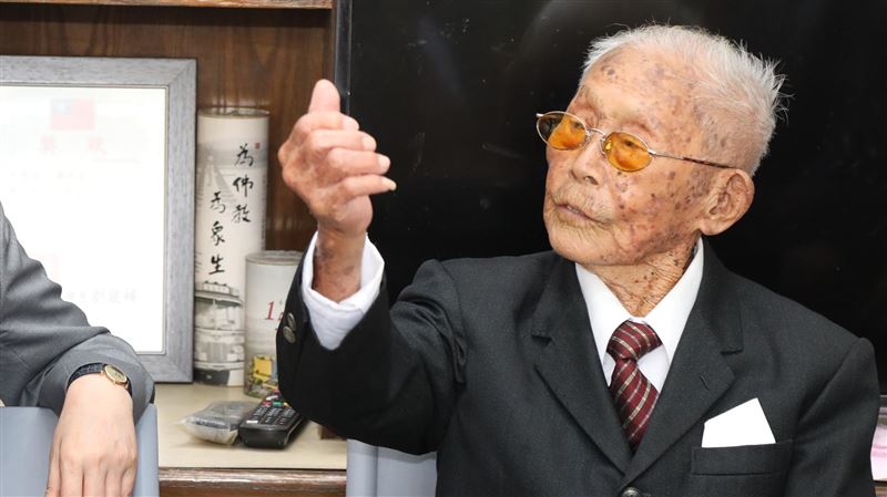 曾說要拿拐杖跟阿共拚命！嘉義112歲人瑞逝世…差2天就要過農曆生日 | 生活 | 三立新聞網 SETN.COM