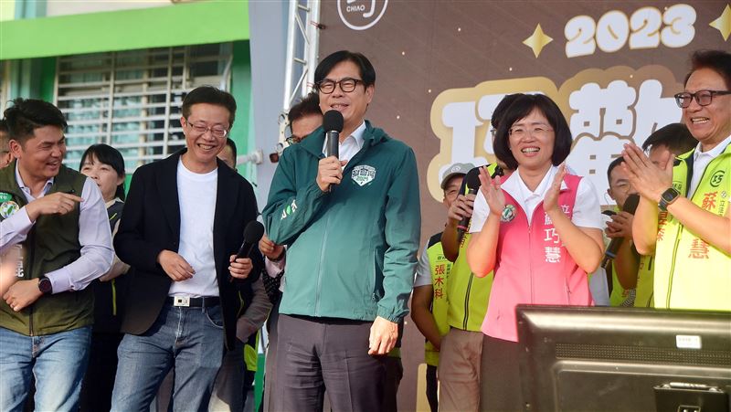 蘇巧慧卡拉OK總決賽 陳其邁詹雅雯合唱深情海岸 | 政治 | 三立新聞網 SETN.COM