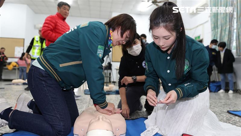 曝親姊寒冬睡夢中猝死 鄭家純：學會CPR就有救回親友機會 | 娛樂星聞